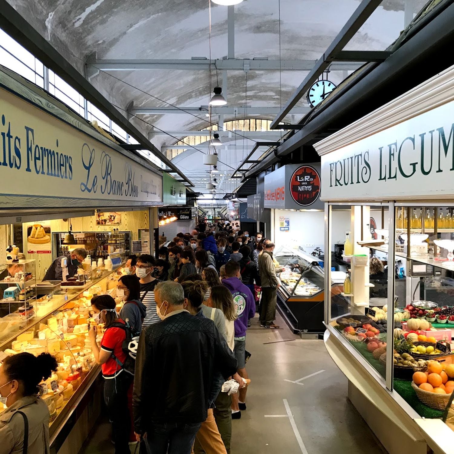 Marchés couverts et halles gourmandes : les plus belles adresses de ...