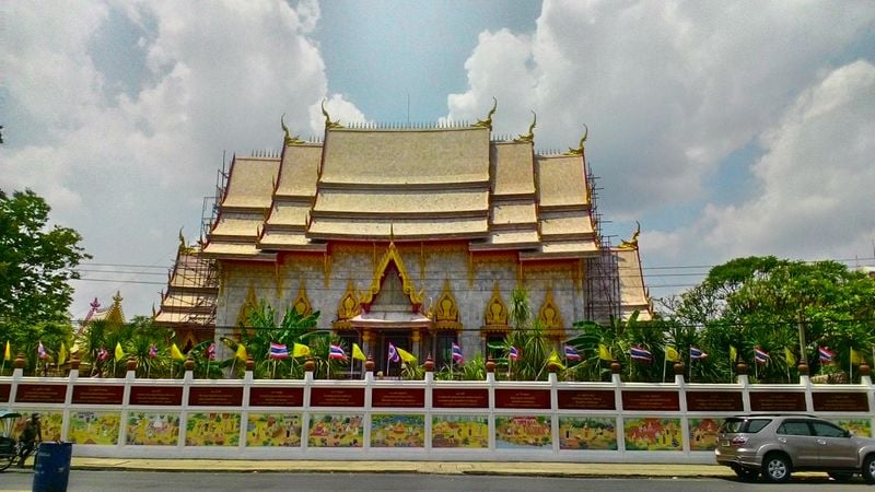 Wat Phayap - Templo budista en Nakhon Ratchasima, Tailandia