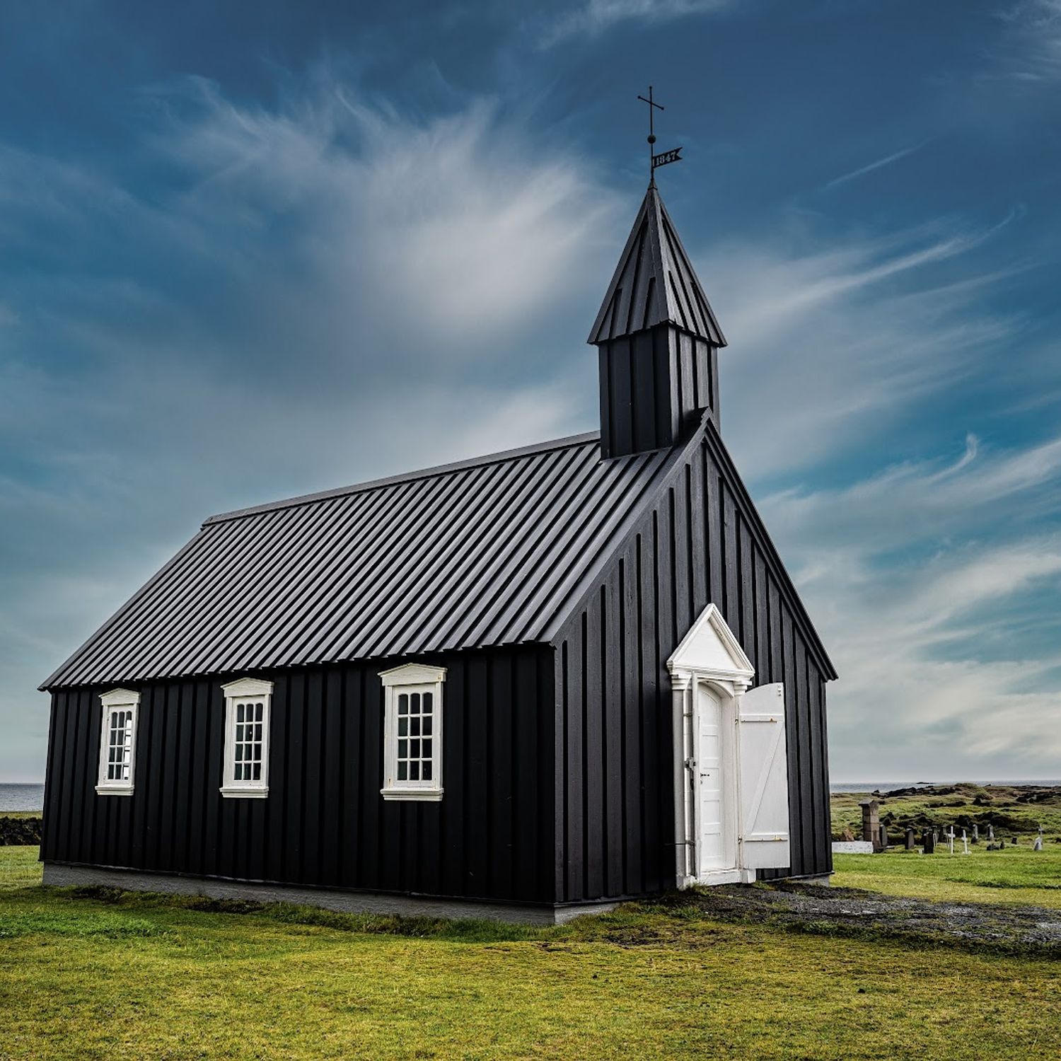 Búðakirkja - Iglesia histórica de madera en Península Snæfellsnes, Islandia