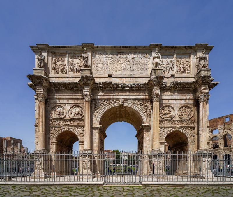 Arc de Constantin - Arc de triomphe près du Colisée, Italie.