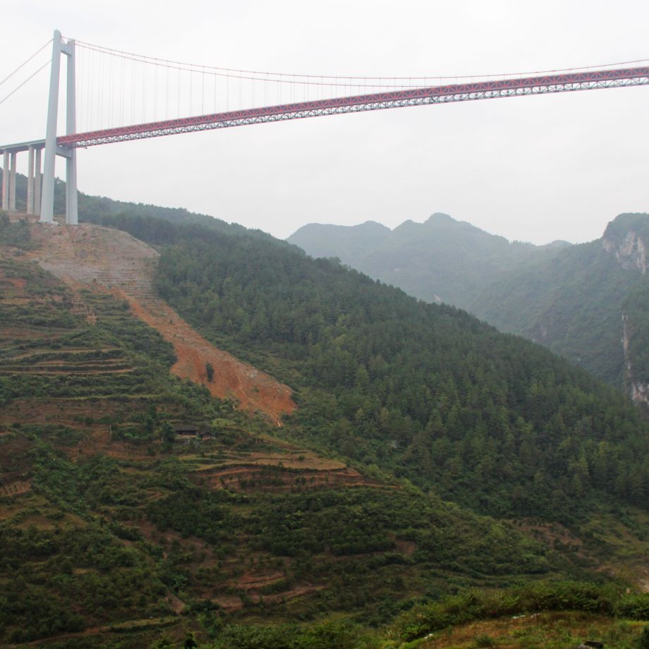 Yachi River Bridge - Pont à haubans à Qingzhen, Chine.