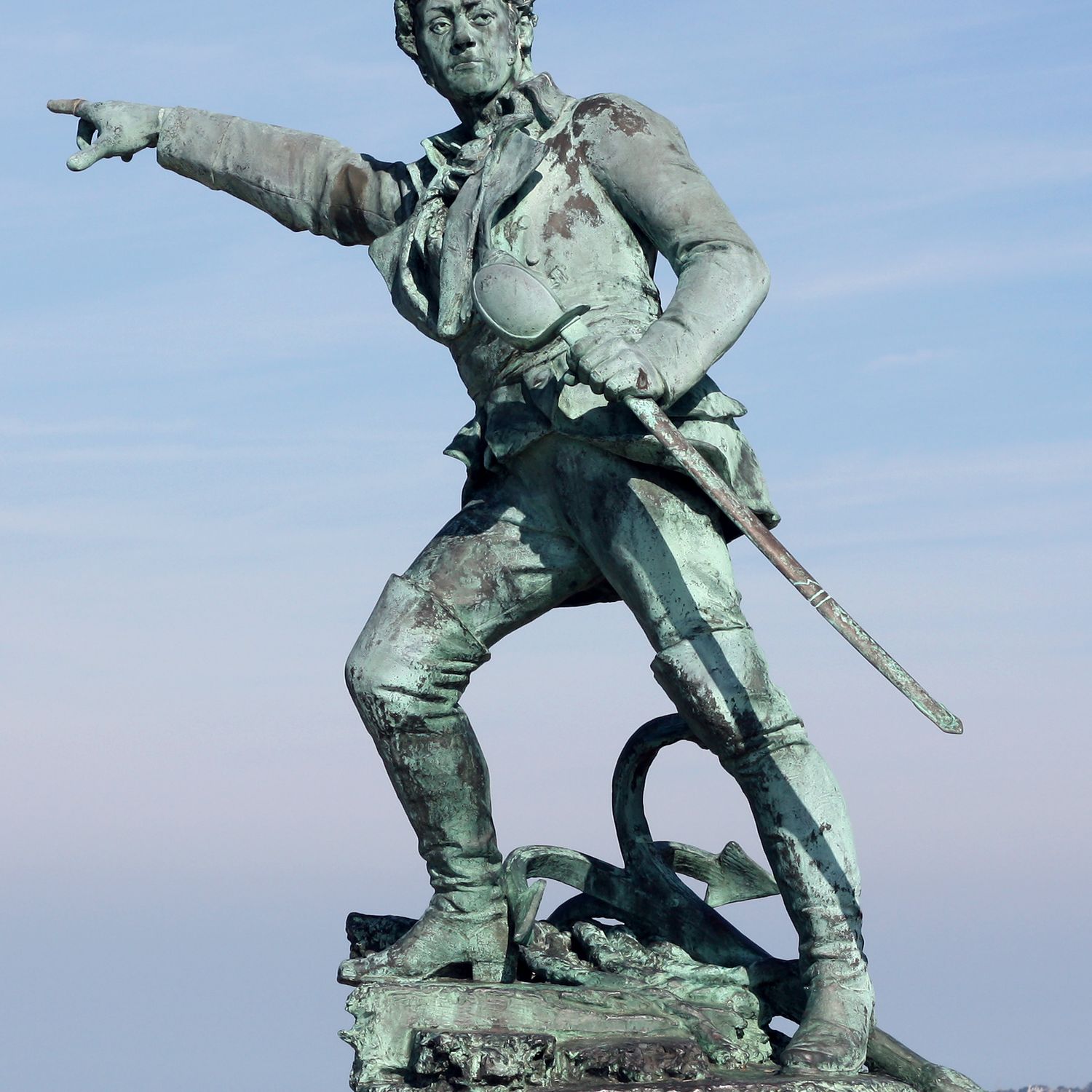 Statue of Robert Surcouf - Estatua de bronce cerca del passage de la ...