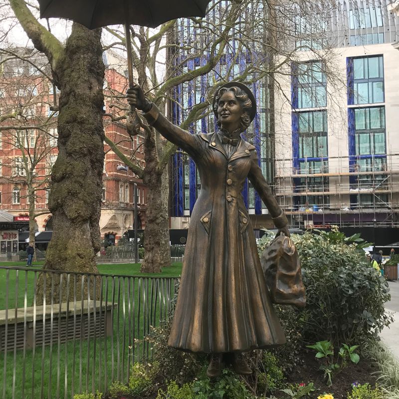 Mary Poppins in Leicester Square - Estatua de bronce en Leicester ...