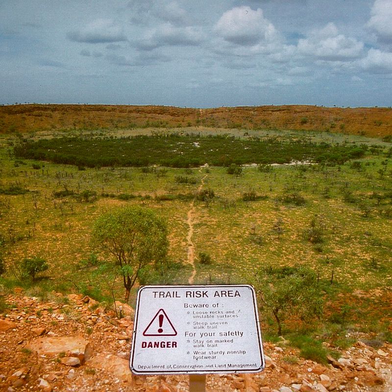 Wolfe Creek Meteorite Crater National Park - Meteorite impact crater ...